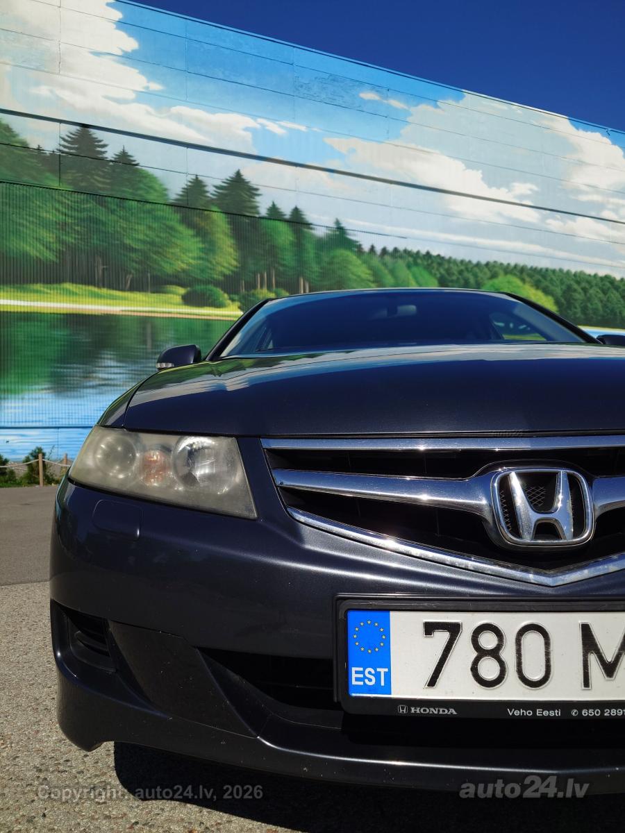 Grey Honda Accord 2006 in Tallinn, with an engine capacity of 2.00 L and mileage of 241 thousand km for 1750 €, photo 13 on AUTOMOTO.COM.LV