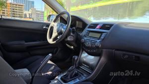 Grey Honda Accord 2006 in Tallinn, with an engine capacity of 2.00 L and mileage of 241 thousand km for 1750 €, photo 16 on AUTOMOTO.COM.LV