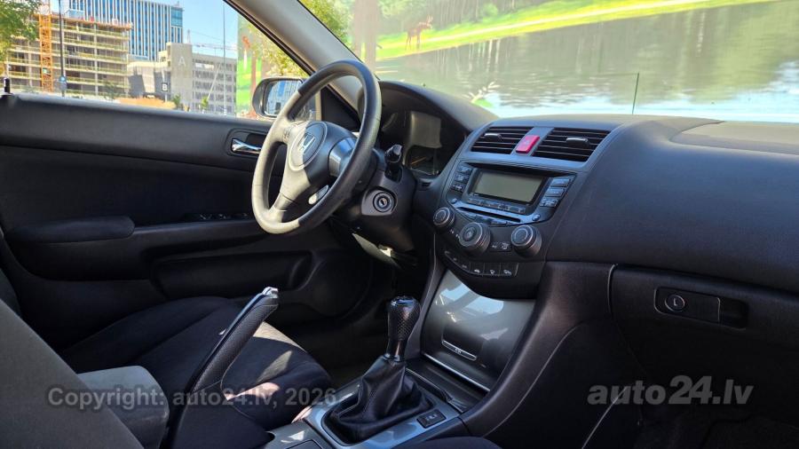 Grey Honda Accord 2006 in Tallinn, with an engine capacity of 2.00 L and mileage of 241 thousand km for 1750 €, photo 16 on AUTOMOTO.COM.LV