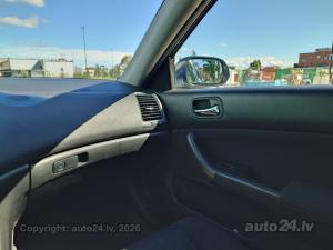 Grey Honda Accord 2006 in Tallinn, with an engine capacity of 2.00 L and mileage of 241 thousand km for 1750 €, photo 18 on AUTOMOTO.COM.LV