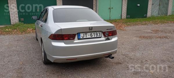 Pelēks Honda Accord 2006 Rīga, ar dzinēja tilpumu 2.00 L un nobraukumu 280 tūkst. km par 1800 €, foto 3 vietnē AUTOMOTO.COM.LV