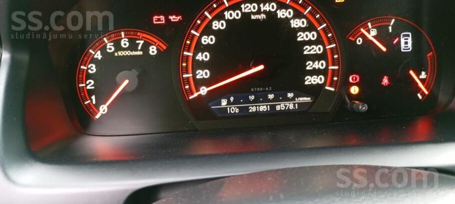 Grey Honda Accord 2006 in Riga, with an engine capacity of 2.00 L and mileage of 280 thousand km for 1800 €, photo 6 on AUTOMOTO.COM.LV