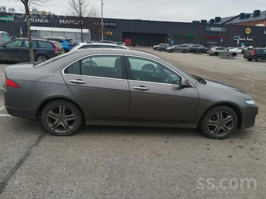 Pelēks Honda Accord 2007 Daugavpils, ar dzinēja tilpumu 2.20 L un nobraukumu 322 tūkst. km par 2500 €, foto 1 vietnē AUTOMOTO.COM.LV