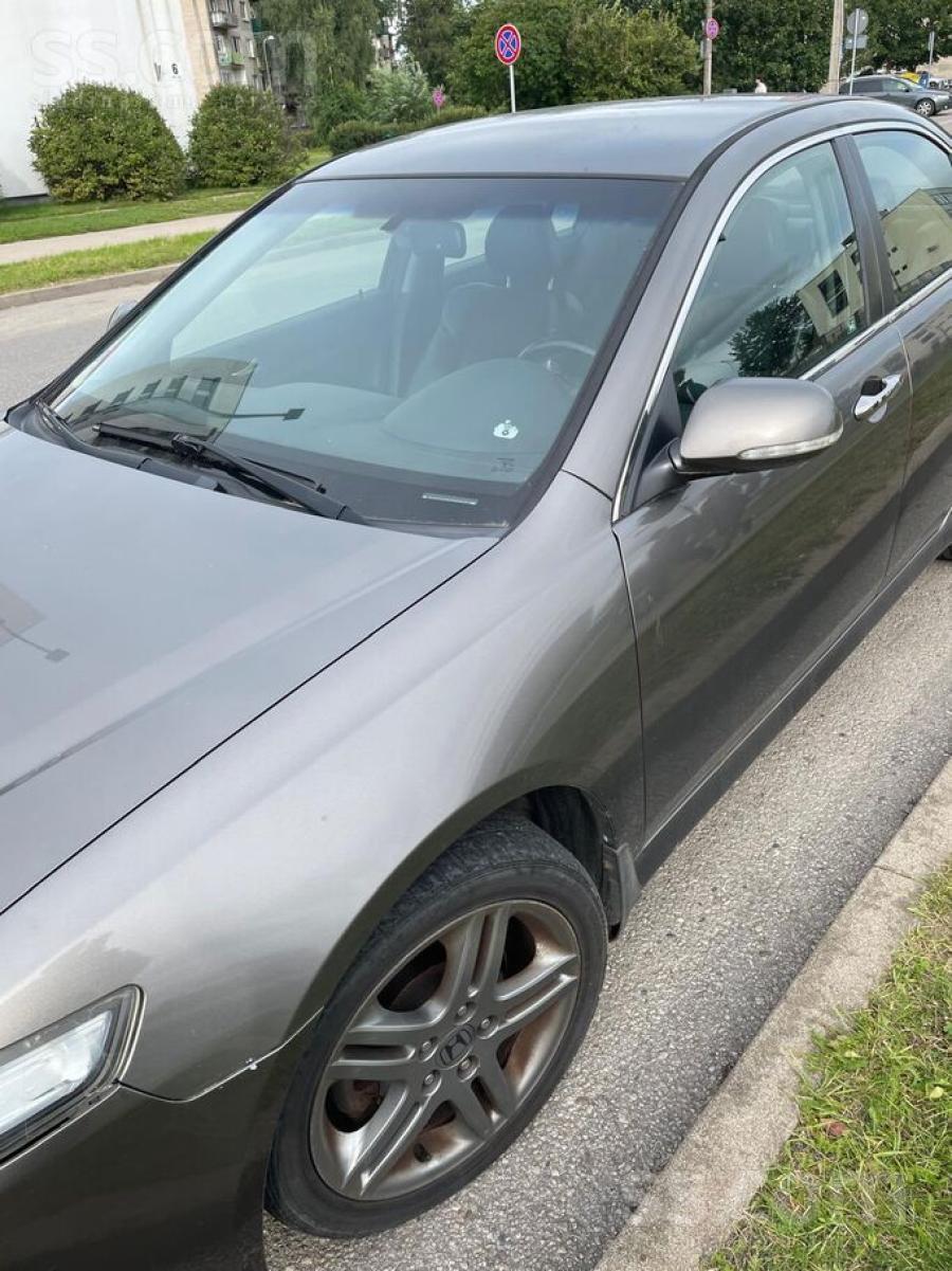Grey Honda Accord 2007 in Daugavpils, with an engine capacity of 2.00 L and mileage of 141 thousand km for 1200 €, photo 1 on AUTOMOTO.COM.LV