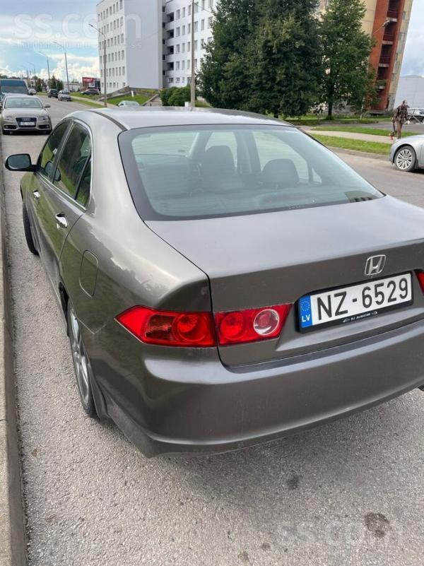 Grey Honda Accord 2007 in Daugavpils, with an engine capacity of 2.00 L and mileage of 141 thousand km for 1200 €, photo 2 on AUTOMOTO.COM.LV