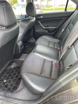 Grey Honda Accord 2007 in Daugavpils, with an engine capacity of 2.00 L and mileage of 141 thousand km for 1200 €, photo 5 on AUTOMOTO.COM.LV