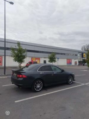 Grey Honda Accord 2007 in Utena, with an engine capacity of 2.20 L and mileage of 264 thousand km for 32 €, photo 4 on AUTOMOTO.COM.LV