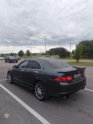Grey Honda Accord 2007 in Utena, with an engine capacity of 2.20 L and mileage of 264 thousand km for 32 €, photo 6 on AUTOMOTO.COM.LV
