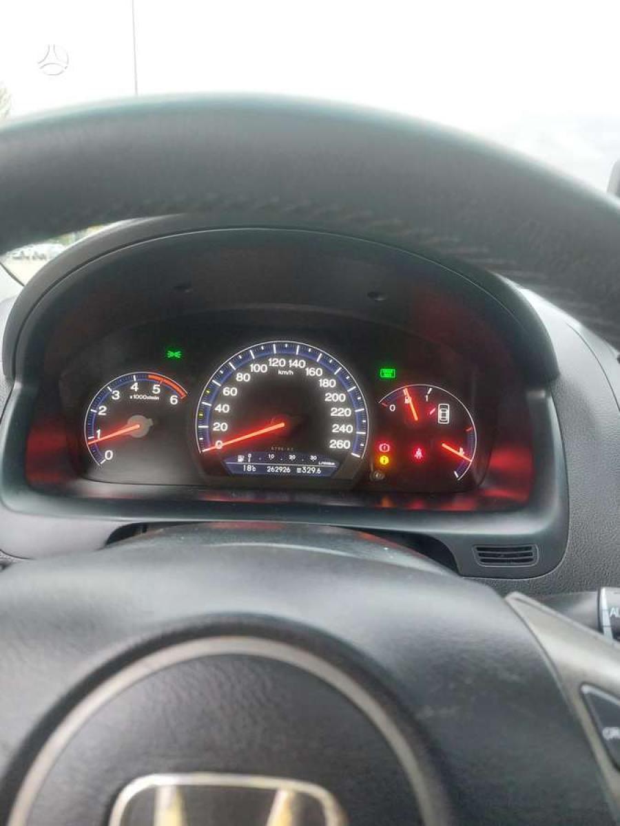 Grey Honda Accord 2007 in Utena, with an engine capacity of 2.20 L and mileage of 264 thousand km for 32 €, photo 13 on AUTOMOTO.COM.LV