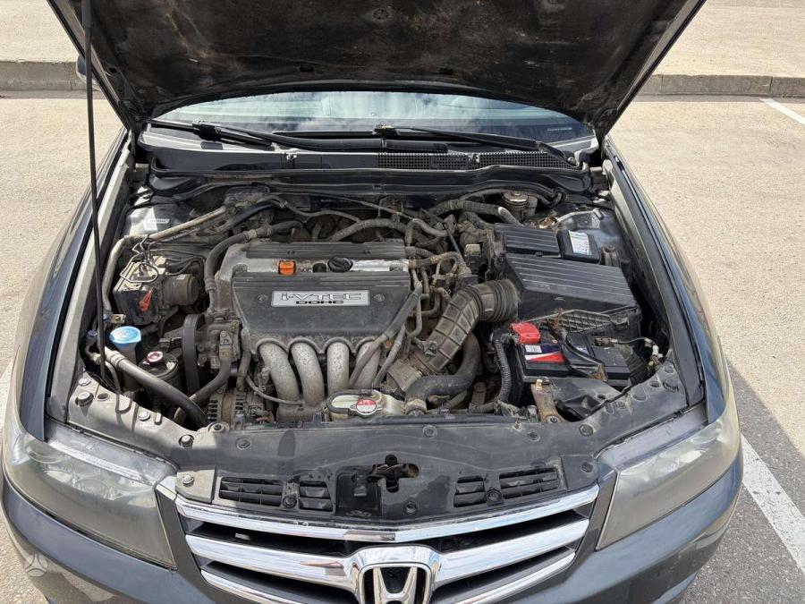 Grey Honda Accord 2007 in Vilnius, with an engine capacity of 2.00 L and mileage of 287 thousand km for 1500 €, photo 6 on AUTOMOTO.COM.LV