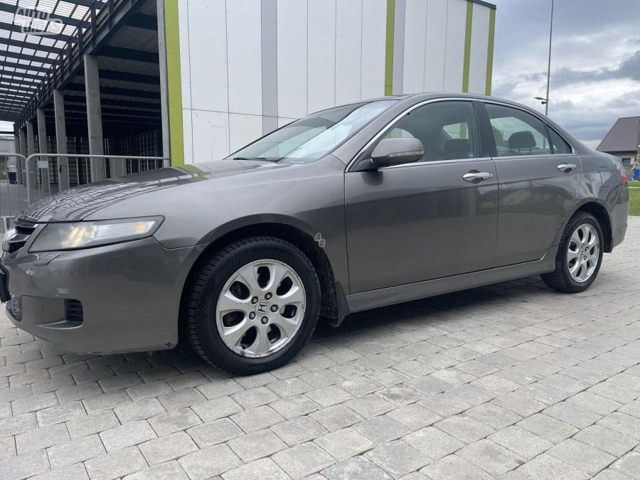 Grey Honda Accord 2007 in Vilnius, with an engine capacity of 2.00 L and mileage of 180 thousand km for 1900 €, photo 5 on AUTOMOTO.COM.LV