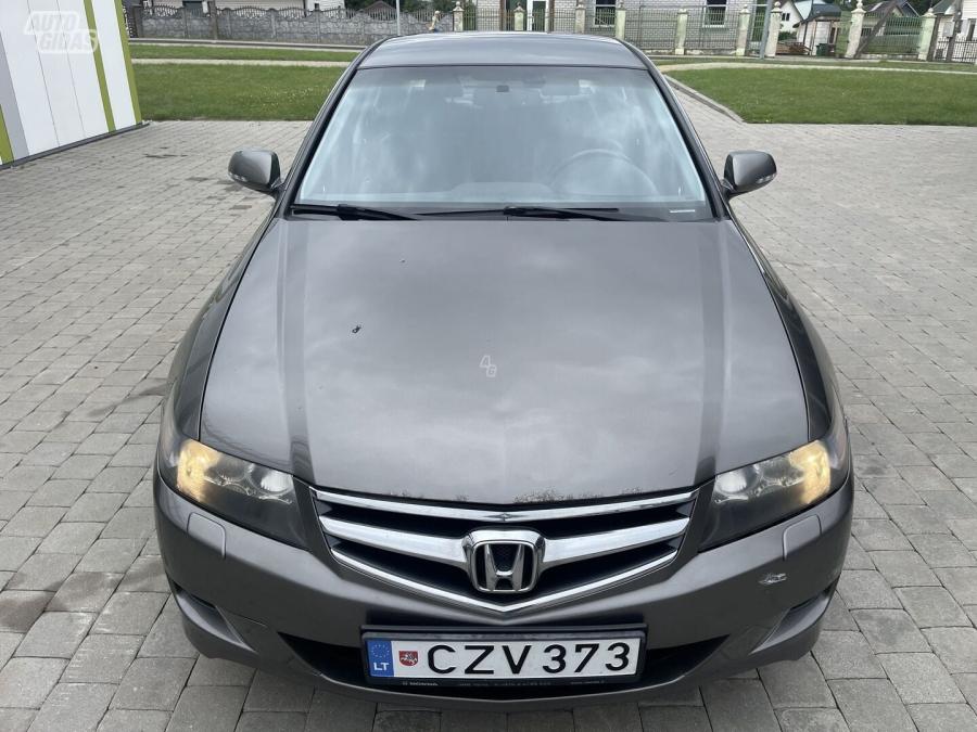 Grey Honda Accord 2007 in Vilnius, with an engine capacity of 2.00 L and mileage of 180 thousand km for 1900 €, photo 7 on AUTOMOTO.COM.LV