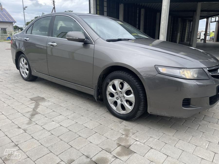 Grey Honda Accord 2007 in Vilnius, with an engine capacity of 2.00 L and mileage of 180 thousand km for 1900 €, photo 10 on AUTOMOTO.COM.LV