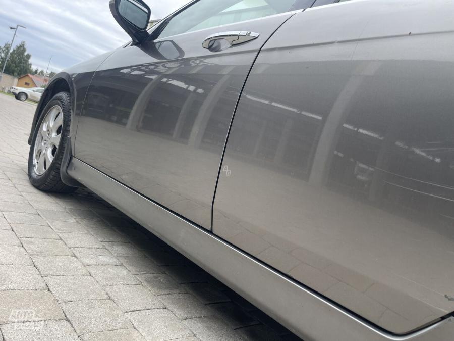 Grey Honda Accord 2007 in Vilnius, with an engine capacity of 2.00 L and mileage of 180 thousand km for 1900 €, photo 18 on AUTOMOTO.COM.LV