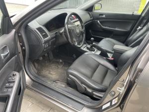 Grey Honda Accord 2007 in Vilnius, with an engine capacity of 2.00 L and mileage of 180 thousand km for 1900 €, photo 23 on AUTOMOTO.COM.LV