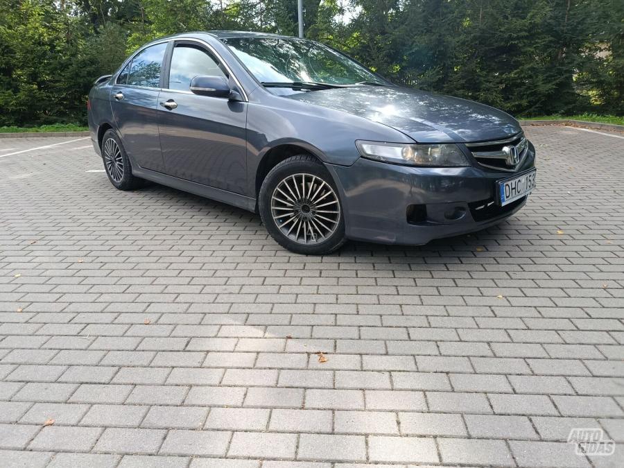 Pelēks Honda Accord 2007 Šauļi, ar dzinēja tilpumu 2.20 L un nobraukumu 460 tūkst. km par 1150 €, foto 3 vietnē AUTOMOTO.COM.LV