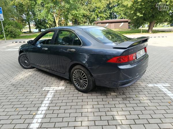 Grey Honda Accord 2007 in Siauliai, with an engine capacity of 2.20 L and mileage of 460 thousand km for 1150 €, photo 6 on AUTOMOTO.COM.LV