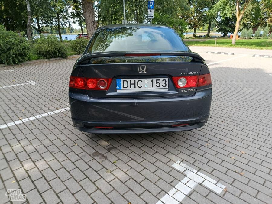 Pelēks Honda Accord 2007 Šauļi, ar dzinēja tilpumu 2.20 L un nobraukumu 460 tūkst. km par 1150 €, foto 7 vietnē AUTOMOTO.COM.LV