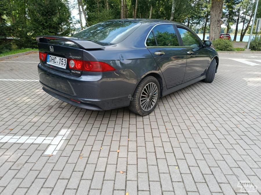 Pelēks Honda Accord 2007 Šauļi, ar dzinēja tilpumu 2.20 L un nobraukumu 460 tūkst. km par 1150 €, foto 8 vietnē AUTOMOTO.COM.LV