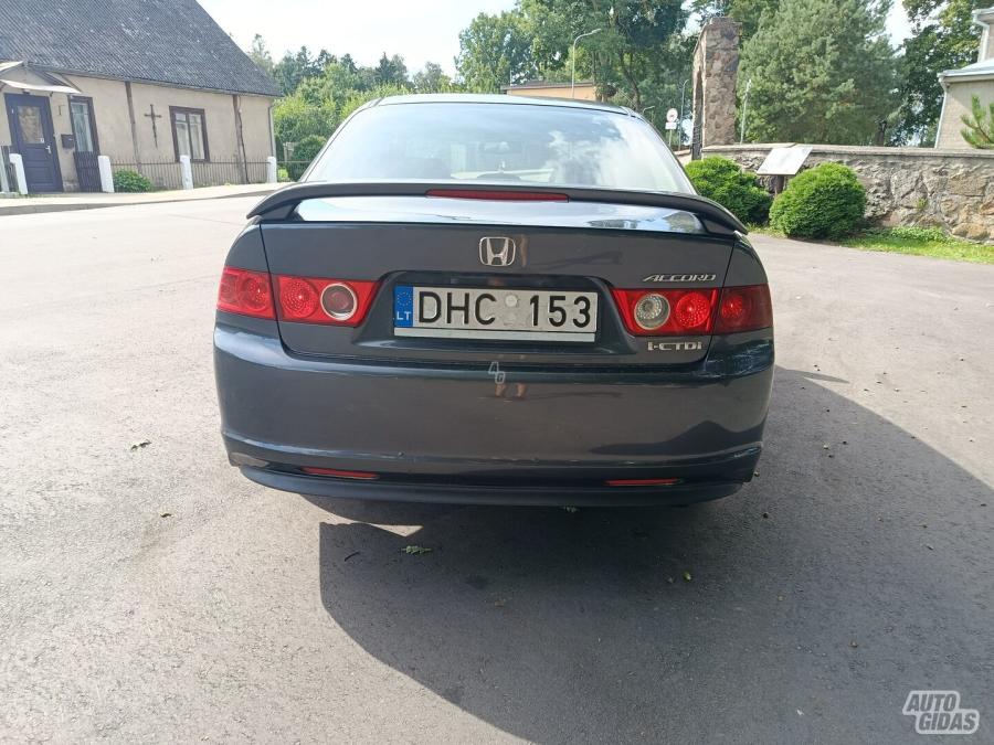Pelēks Honda Accord 2007 Šauļi, ar dzinēja tilpumu 2.20 L un nobraukumu 460 tūkst. km par 1150 €, foto 15 vietnē AUTOMOTO.COM.LV