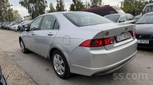 Grey Honda Accord 2007 in Riga, with an engine capacity of 2.20 L and mileage of 297 thousand km for 1450 €, photo 3 on AUTOMOTO.COM.LV