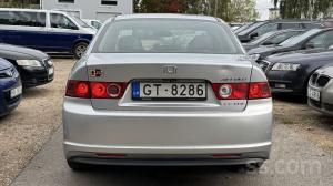 Grey Honda Accord 2007 in Riga, with an engine capacity of 2.20 L and mileage of 297 thousand km for 1450 €, photo 5 on AUTOMOTO.COM.LV