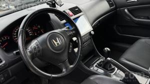 Grey Honda Accord 2007 in Riga, with an engine capacity of 2.20 L and mileage of 297 thousand km for 1450 €, photo 6 on AUTOMOTO.COM.LV