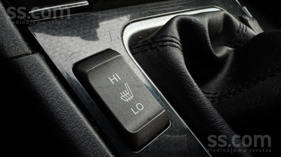 Grey Honda Accord 2007 in Riga, with an engine capacity of 2.20 L and mileage of 297 thousand km for 1450 €, photo 11 on AUTOMOTO.COM.LV