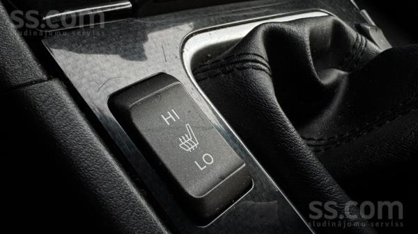 Grey Honda Accord 2007 in Riga, with an engine capacity of 2.20 L and mileage of 297 thousand km for 1450 €, photo 11 on AUTOMOTO.COM.LV