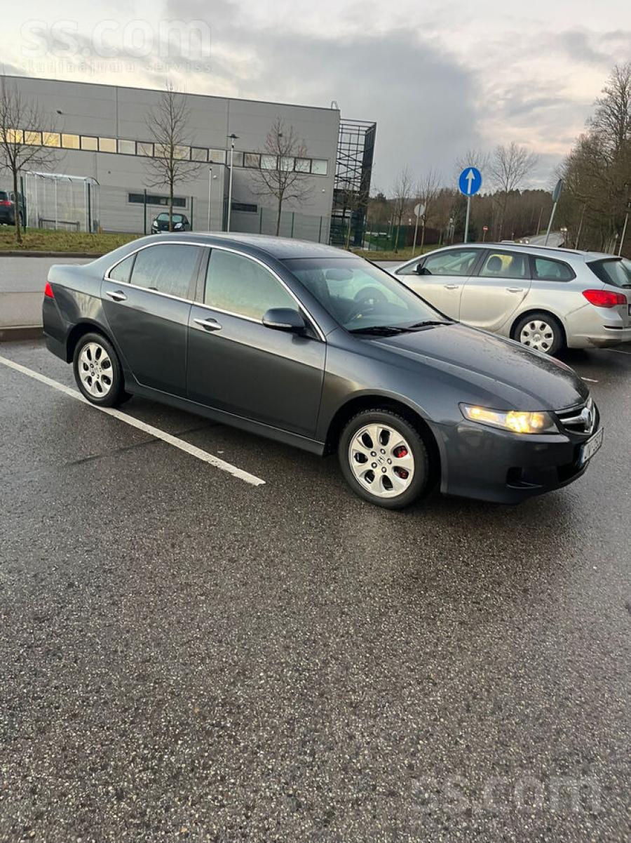 Pelēks Honda Accord 2008 Tukums, ar dzinēja tilpumu 2.20 L un nobraukumu 305 tūkst. km par 2600 €, foto 9 vietnē AUTOMOTO.COM.LV
