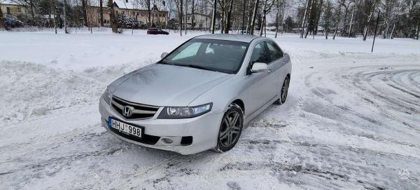 Grey Honda Accord 2008 in Vilnius, with an engine capacity of 2.20 L and mileage of 341 thousand km for 1300 €, photo 1 on AUTOMOTO.COM.LV