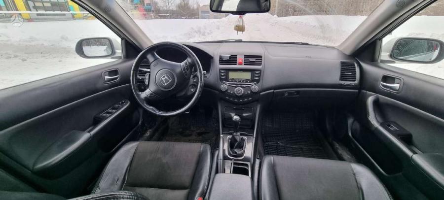 Pelēks Honda Accord 2008 Viļņa, ar dzinēja tilpumu 2.20 L un nobraukumu 341 tūkst. km par 1300 €, foto 12 vietnē AUTOMOTO.COM.LV