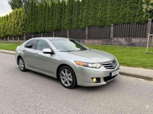 Grey Honda Accord 2008 in Vilnius, with an engine capacity of 2.00 L and mileage of 300 thousand km for 2999 €, photo 8 on AUTOMOTO.COM.LV
