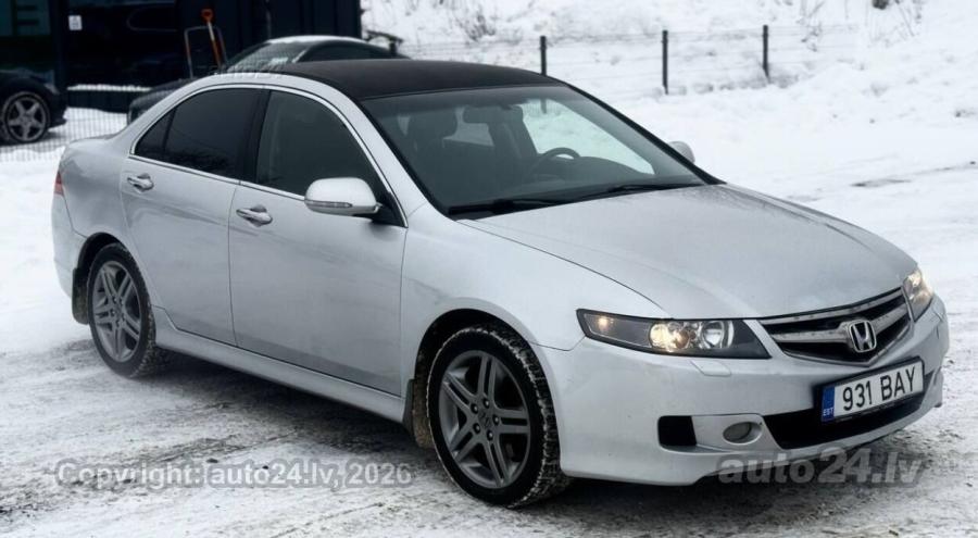 Grey Honda Accord 2008 in Tallinn, with an engine capacity of 2.00 L and mileage of 224 thousand km for 1899 €, photo 2 on AUTOMOTO.COM.LV