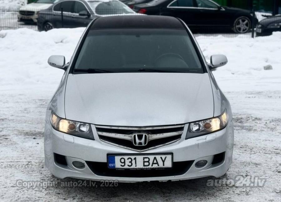 Grey Honda Accord 2008 in Tallinn, with an engine capacity of 2.00 L and mileage of 224 thousand km for 1899 €, photo 3 on AUTOMOTO.COM.LV