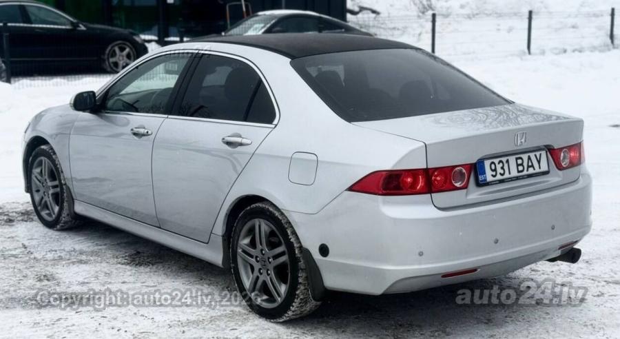 Grey Honda Accord 2008 in Tallinn, with an engine capacity of 2.00 L and mileage of 224 thousand km for 1899 €, photo 7 on AUTOMOTO.COM.LV