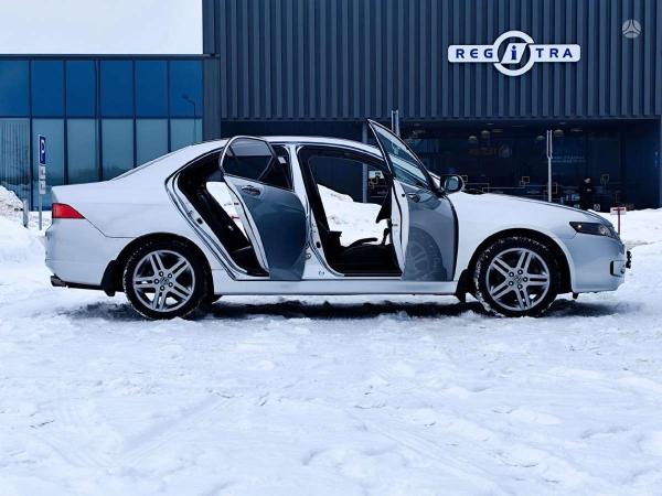 Pelēks Honda Accord 2008 Šauļi, ar dzinēja tilpumu 2.00 L un nobraukumu 224 tūkst. km par 3550 €, foto 9 vietnē AUTOMOTO.COM.LV