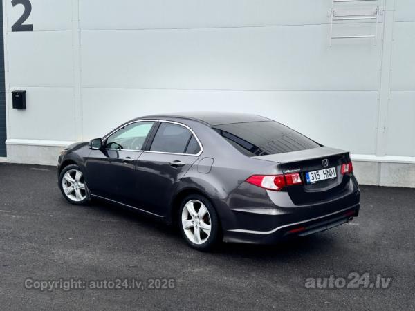 Pelēks Honda Accord 2008 Tallina, ar dzinēja tilpumu 2.00 L un nobraukumu 200 tūkst. km par 4299 €, foto 6 vietnē AUTOMOTO.COM.LV