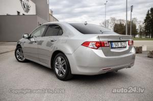 Pelēks Honda Accord 2008 Tallina, ar dzinēja tilpumu 2.20 L un nobraukumu 325 tūkst. km par 3290 €, foto 5 vietnē AUTOMOTO.COM.LV