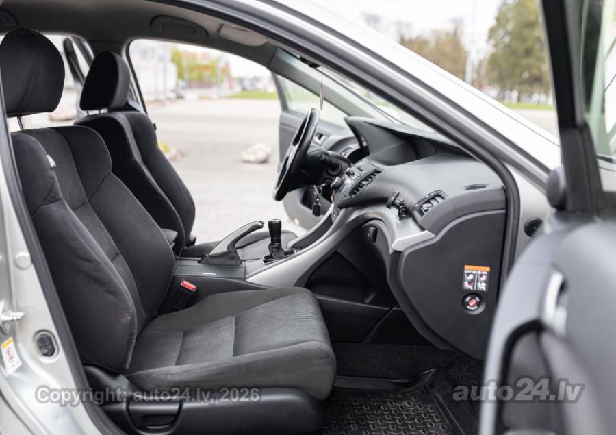Pelēks Honda Accord 2008 Tallina, ar dzinēja tilpumu 2.20 L un nobraukumu 325 tūkst. km par 3290 €, foto 9 vietnē AUTOMOTO.COM.LV