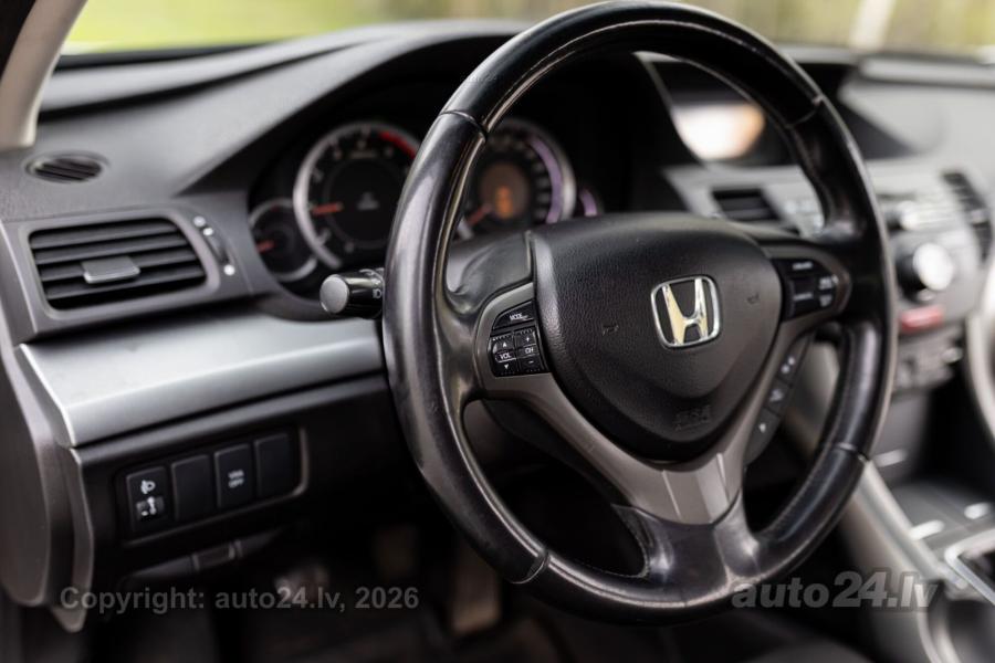 Pelēks Honda Accord 2008 Tallina, ar dzinēja tilpumu 2.20 L un nobraukumu 325 tūkst. km par 3290 €, foto 10 vietnē AUTOMOTO.COM.LV
