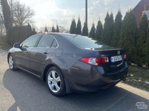 Pelēks Honda Accord 2008 Viļņa, ar dzinēja tilpumu 2.00 L un nobraukumu 3900 tūkst. km par 4200 €, foto 8 vietnē AUTOMOTO.COM.LV