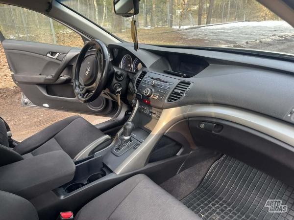 Pelēks Honda Accord 2008 Viļņa, ar dzinēja tilpumu 2.00 L un nobraukumu 3900 tūkst. km par 4200 €, foto 8 vietnē AUTOMOTO.COM.LV