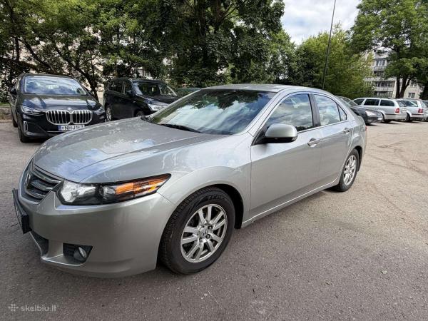 Pelēks Honda Accord 2008 Viļņa, ar dzinēja tilpumu 2.20 L un nobraukumu 300 tūkst. km par 2000 €, foto 1 vietnē AUTOMOTO.COM.LV