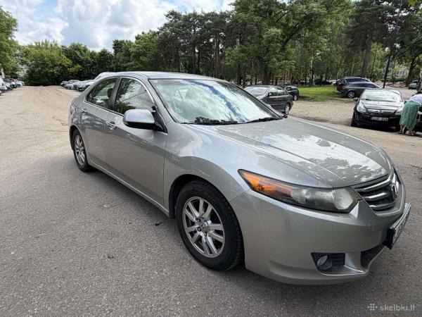 Pelēks Honda Accord 2008 Viļņa, ar dzinēja tilpumu 2.20 L un nobraukumu 300 tūkst. km par 2000 €, foto 2 vietnē AUTOMOTO.COM.LV