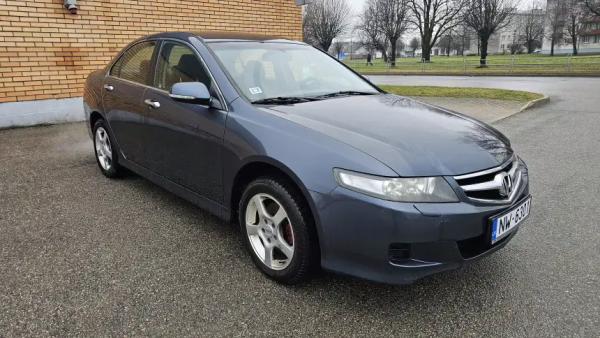 Pelēks Honda Accord 2008 Rīga, ar dzinēja tilpumu 2.20 L un nobraukumu 214 tūkst. km par 2950 €, foto 3 vietnē AUTOMOTO.COM.LV