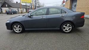 Grey Honda Accord 2008 in Riga, with an engine capacity of 2.20 L and mileage of 214 thousand km for 2950 €, photo 9 on AUTOMOTO.COM.LV