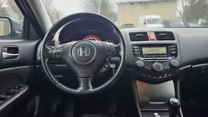 Grey Honda Accord 2008 in Riga, with an engine capacity of 2.20 L and mileage of 214 thousand km for 2950 €, photo 13 on AUTOMOTO.COM.LV