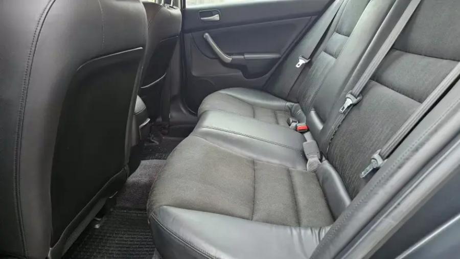 Grey Honda Accord 2008 in Riga, with an engine capacity of 2.20 L and mileage of 214 thousand km for 2950 €, photo 17 on AUTOMOTO.COM.LV
