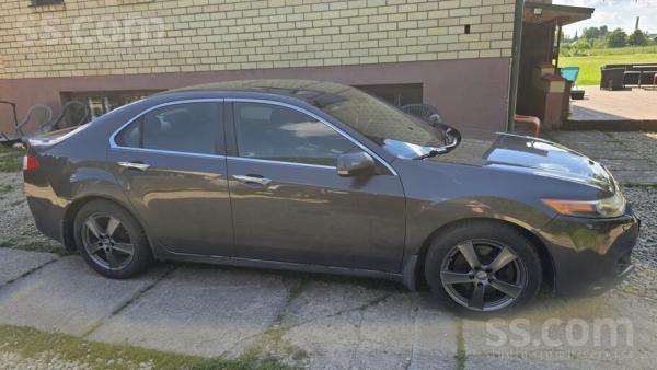 Grey Honda Accord 2008 in Balvi, with an engine capacity of 2.40 L and mileage of 325 thousand km for 3570 €, photo 3 on AUTOMOTO.COM.LV